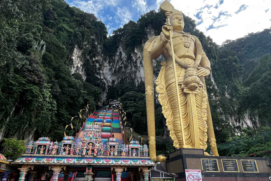 Tourist Guide To Batu Caves Temple Malaysia • The Gees Travel