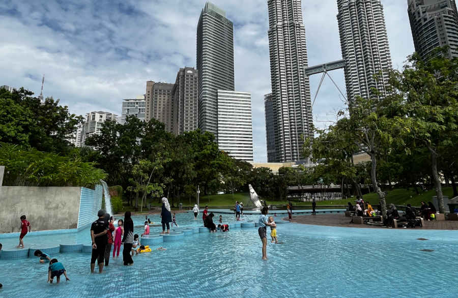 Guide To KLCC Park Kuala Lumpur • The Gees Travel