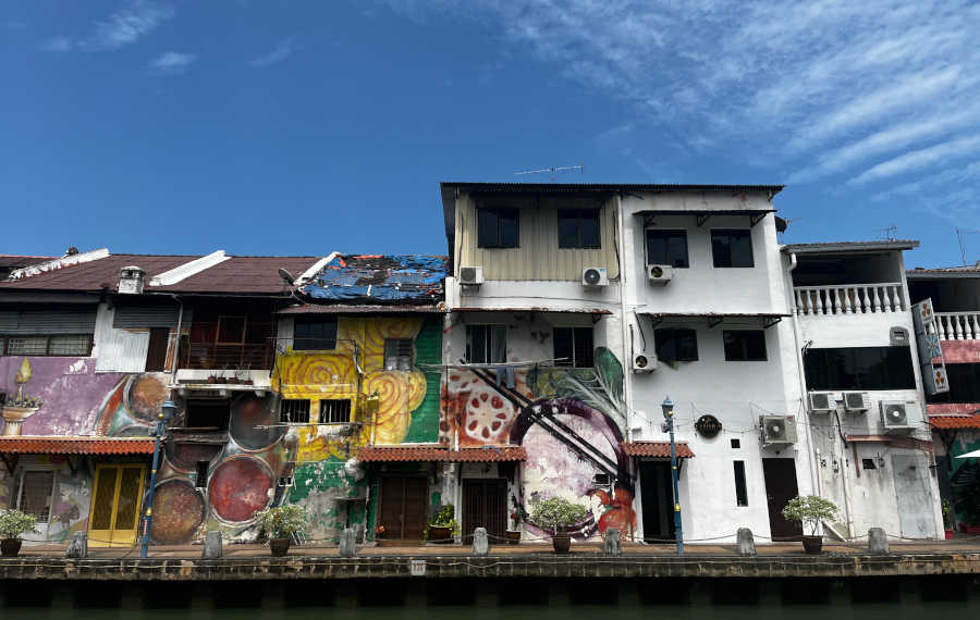 Discover Melaka Street Art and Murals • The Gees Travel