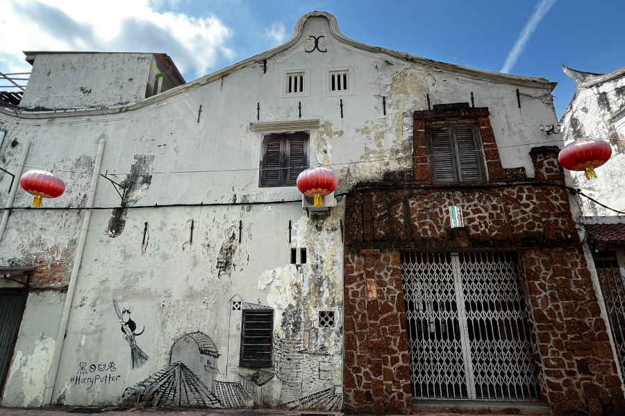 Discover Melaka Street Art and Murals • The Gees Travel