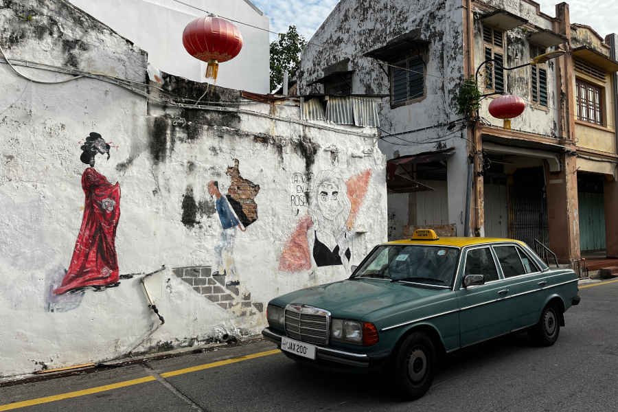 Discover Melaka Street Art and Murals • The Gees Travel