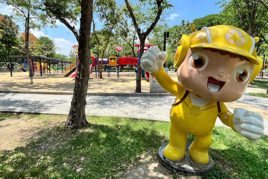 Lumphini Park Bangkok Thailand • The Gees Travel