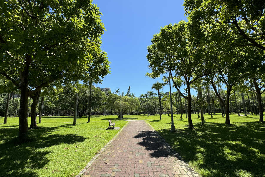 Daan Park Taipei Guide - Discovering Urban Oasis • The Gees Travel